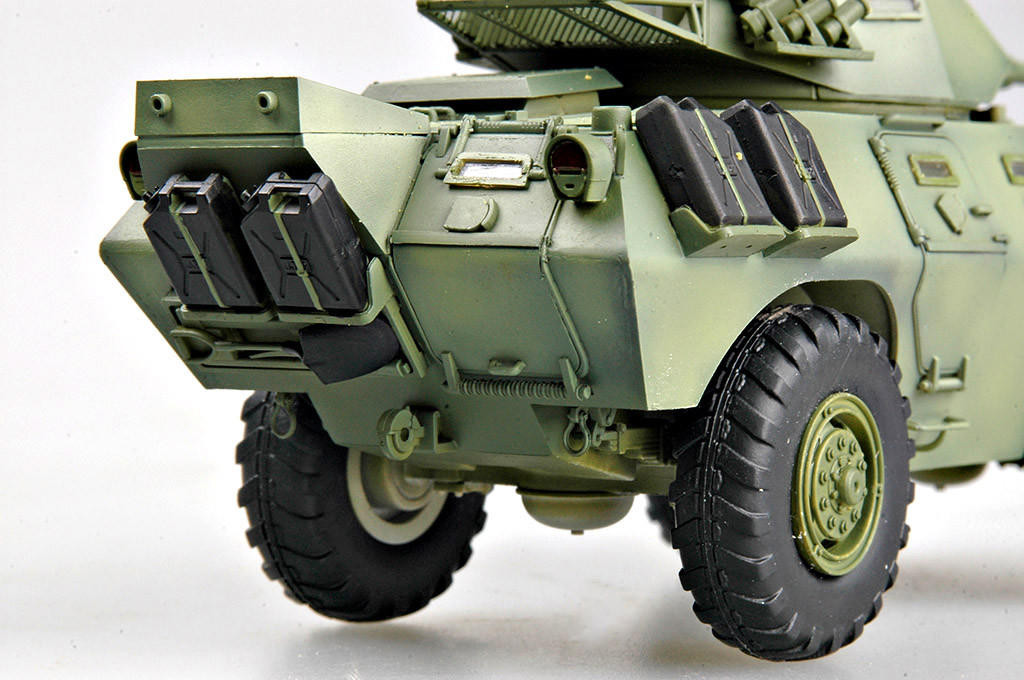 1/35 Hobby Boss LAV-150 Commando AFV with Cockerill 90mm Gun - HY82422 ...