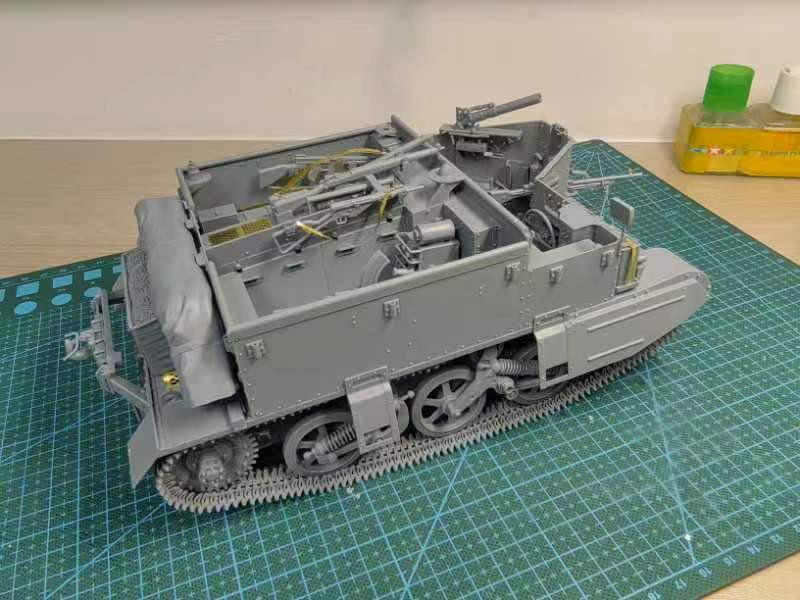 1/16 Gecko Models Universal Carrier Mk.II Plastic Model Kit - Squadron.com