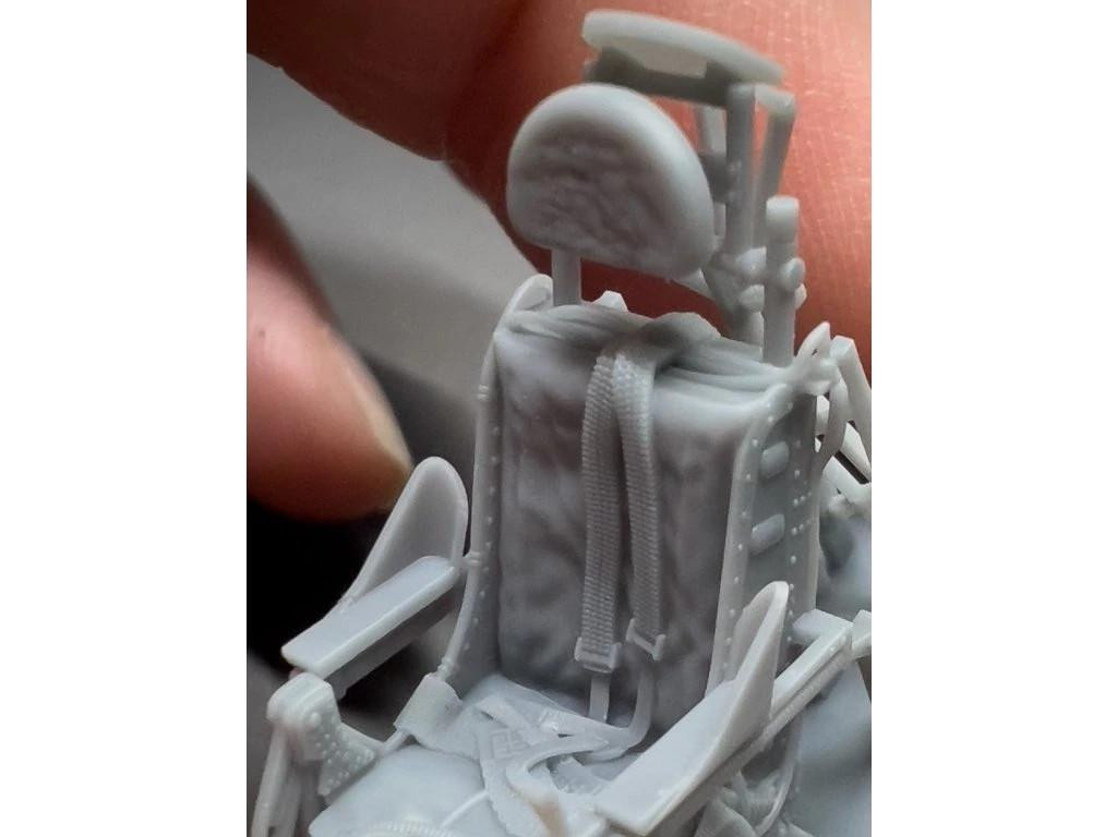 1/48 Art Scale F-84F Thunderstreak ejection seat with seat belts - MMD ...