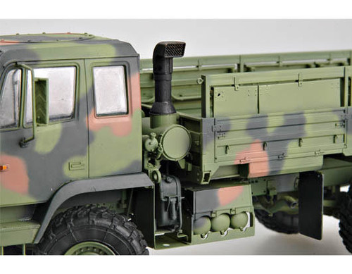 1/35 Trumpeter M1078 LMTV (Light Medium Tactical Vehicle) Standard ...