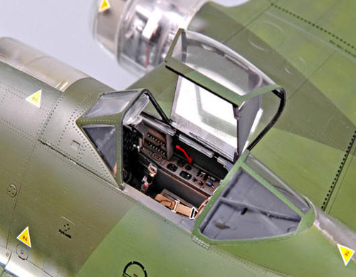 1/32 Trumpeter Visible Messerschmitt Me262A1a German Fighter - Squadron.com