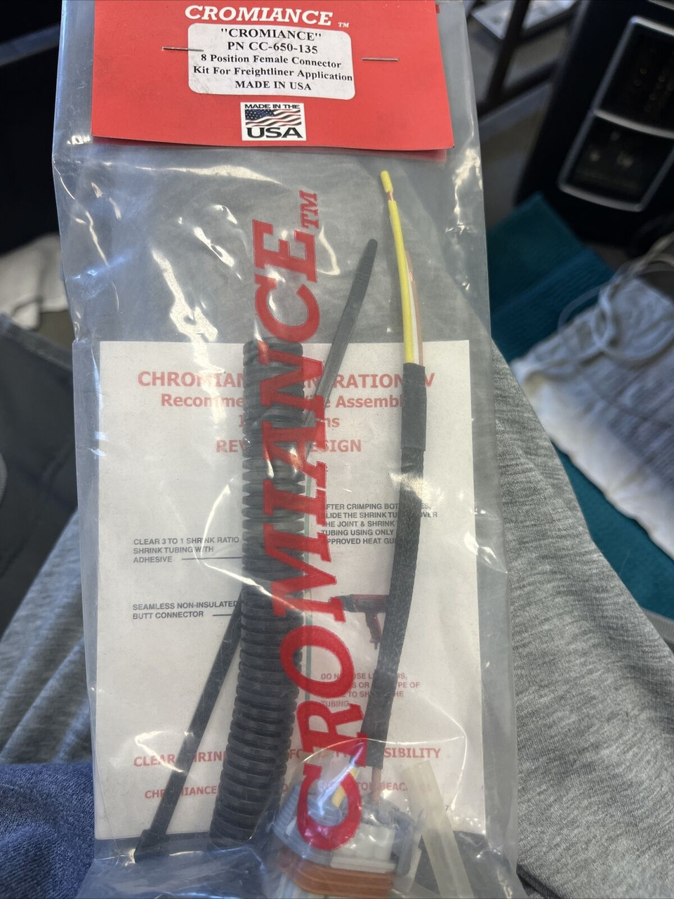 CHROMIANCE CC-650-135 Freightliner Connector