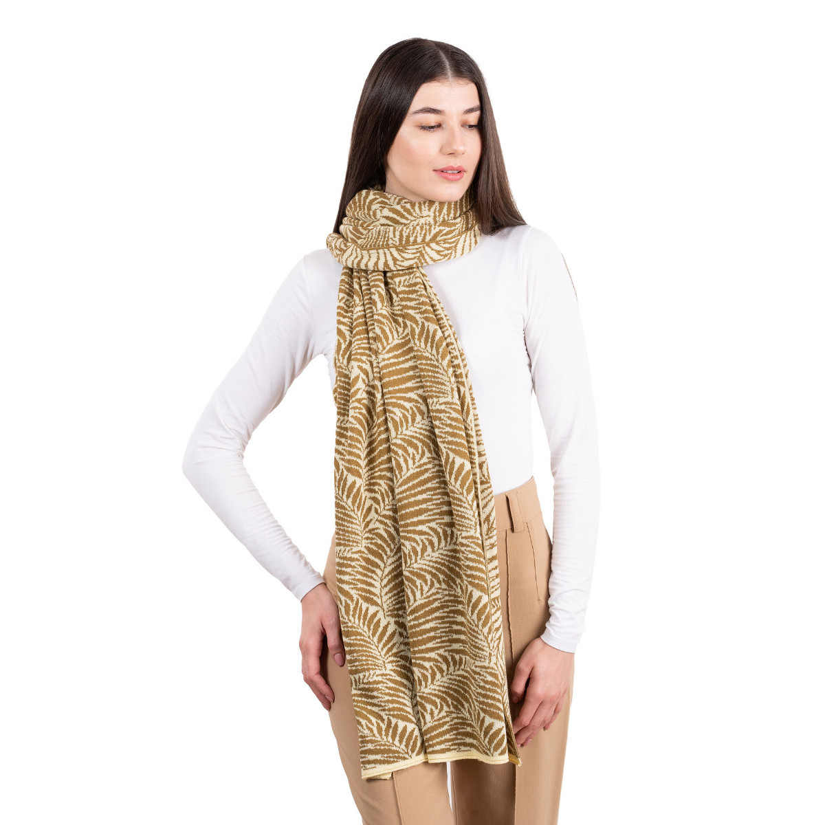 Newgrange Fern Wrap