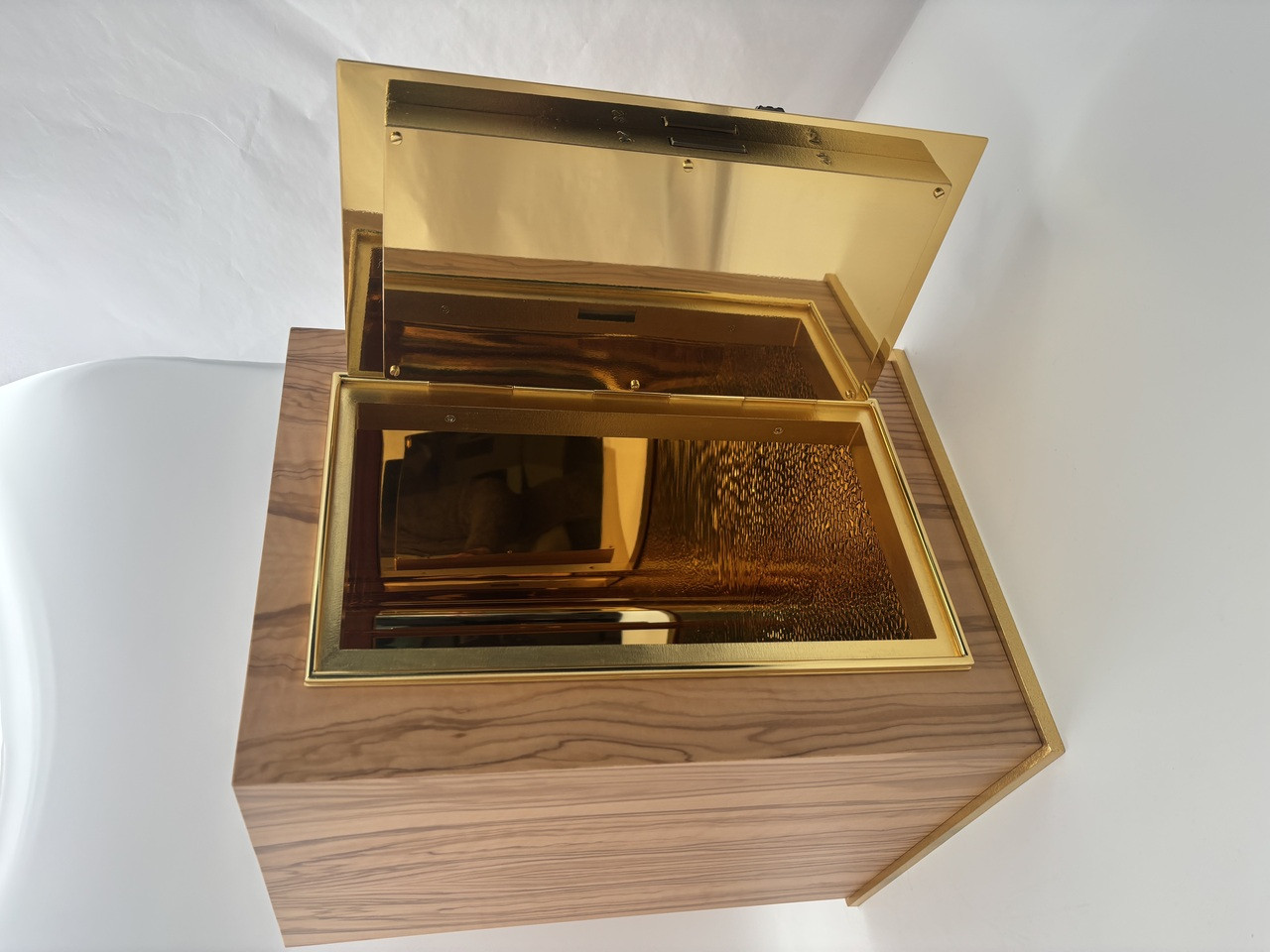 Catholic tabernacle Church tabernacle Eucharistic tabernacle Sacred ...