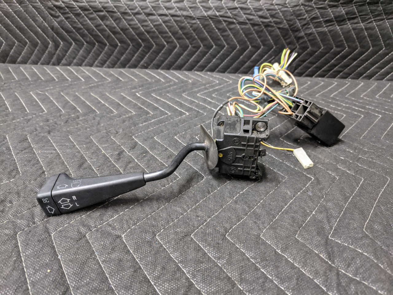 BMW E24/E30 6-Series 3-Series M3 Turn Signal OBC Stalk 61311375190