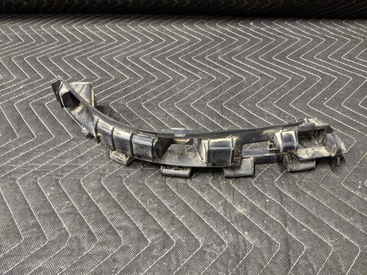 BMW E65/E66/E67 51127123797 | recycleBMWs.com | Used BMW Parts