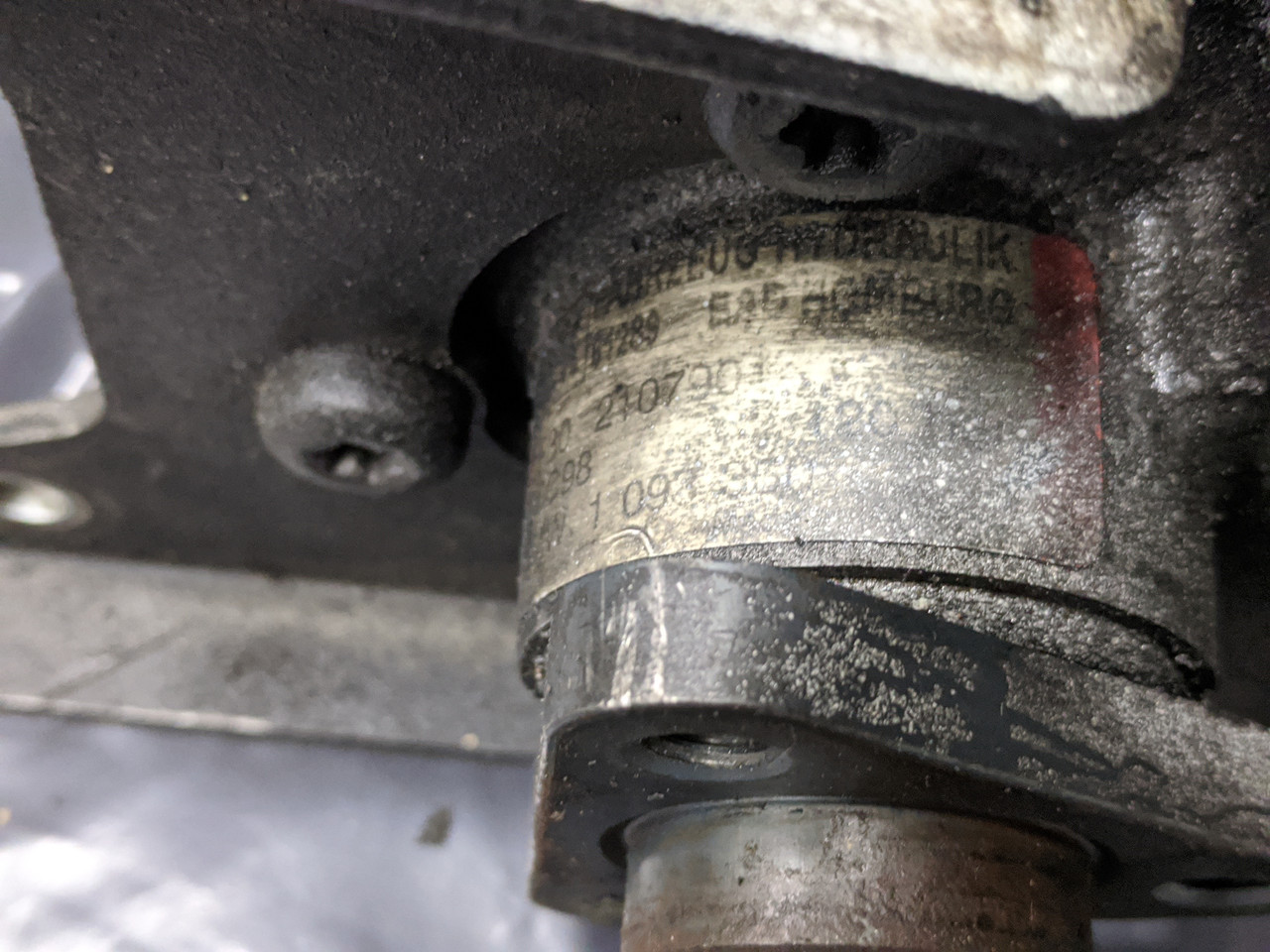 BMW E36 3-Series Power Steering Pump LUK 32411093360