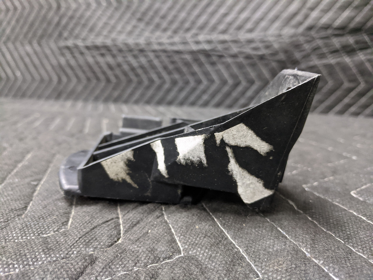 BMW E46 3-Series Rear Bumper Cover Mount Right 51128195322