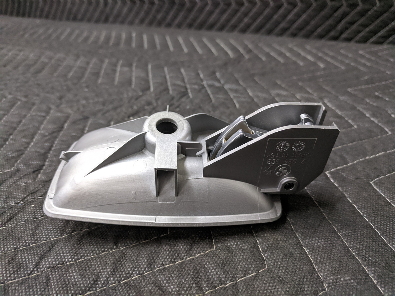 BMW E65/E66/E67 7-Series Door Handle Inside Left 51417024303