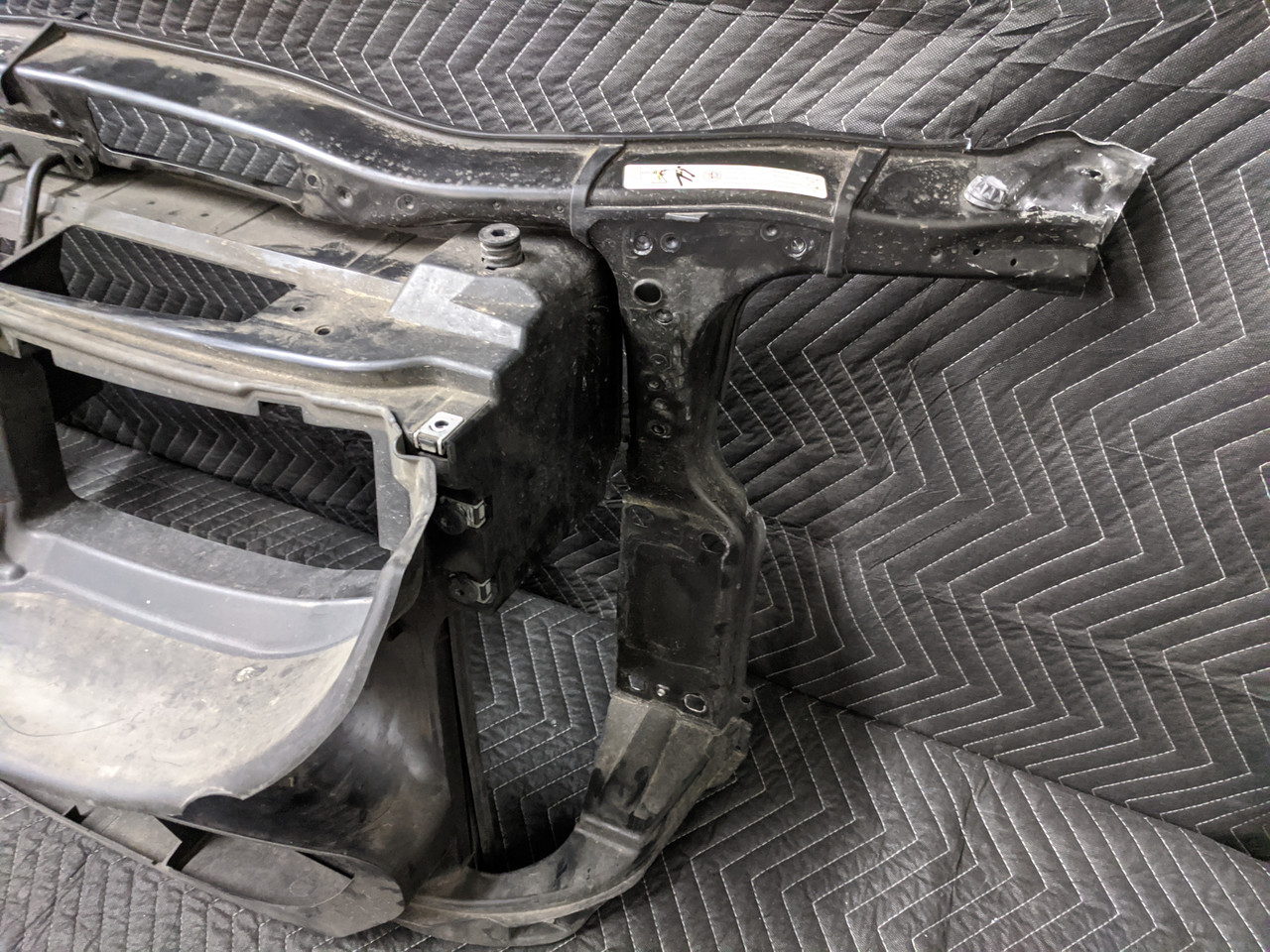 BMW E901/E91/E92/E93 3-Series Front Core Support 51647058594