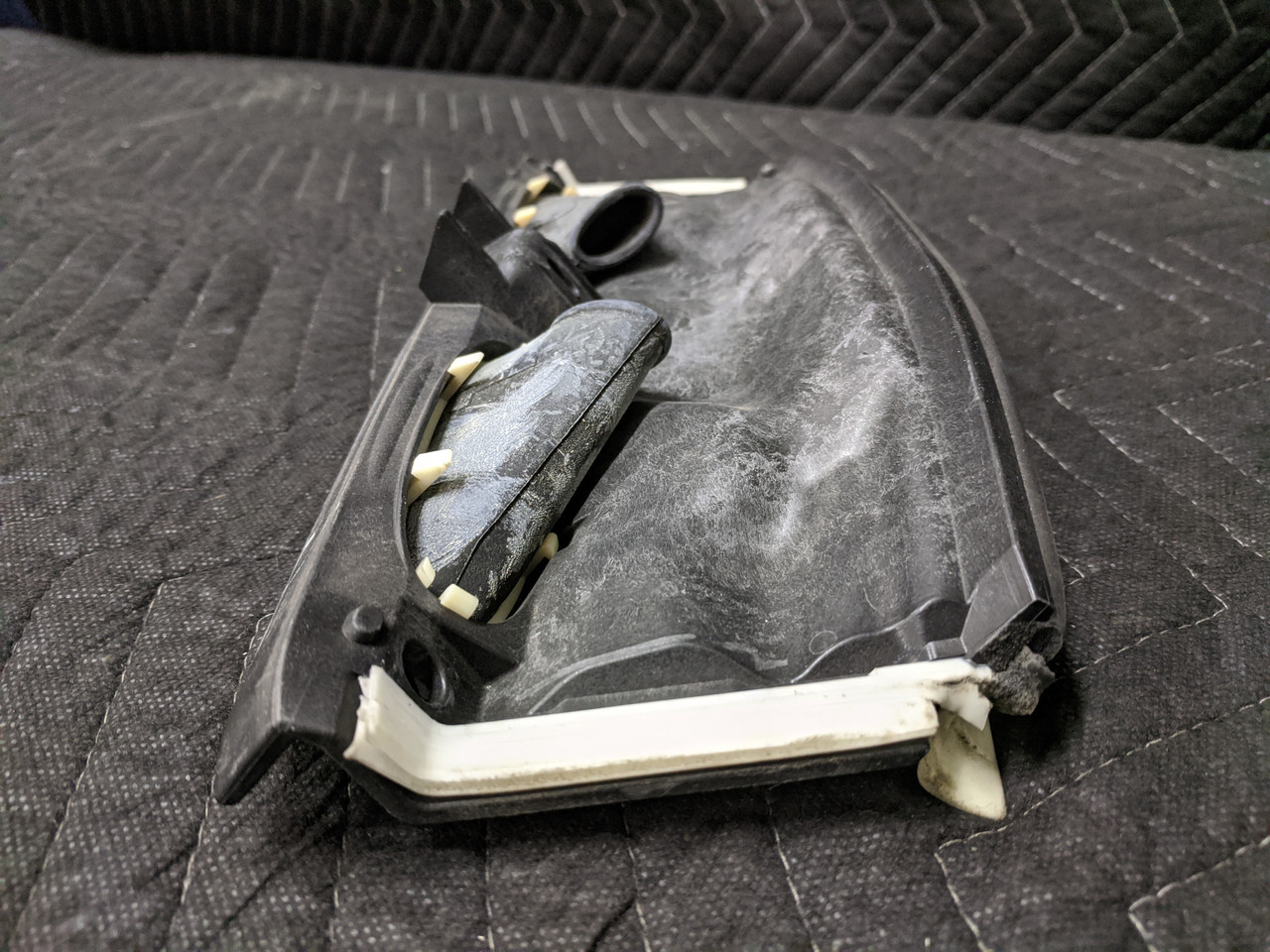 BMW E90/E91/E92/E93 3-Series Heater Closing Panel 64316979758
