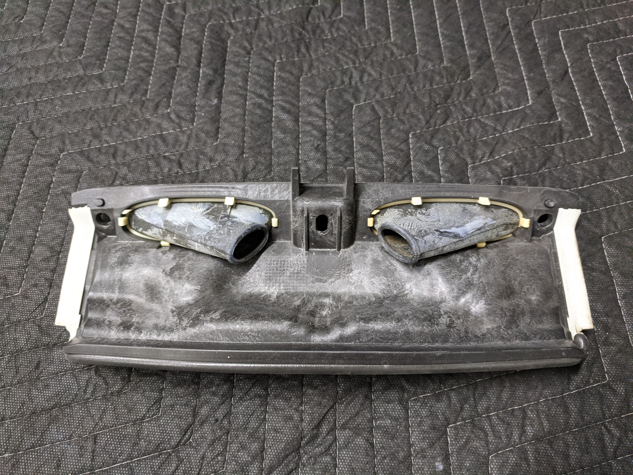 BMW E90/E91/E92/E93 3-Series Heater Closing Panel 64316979758