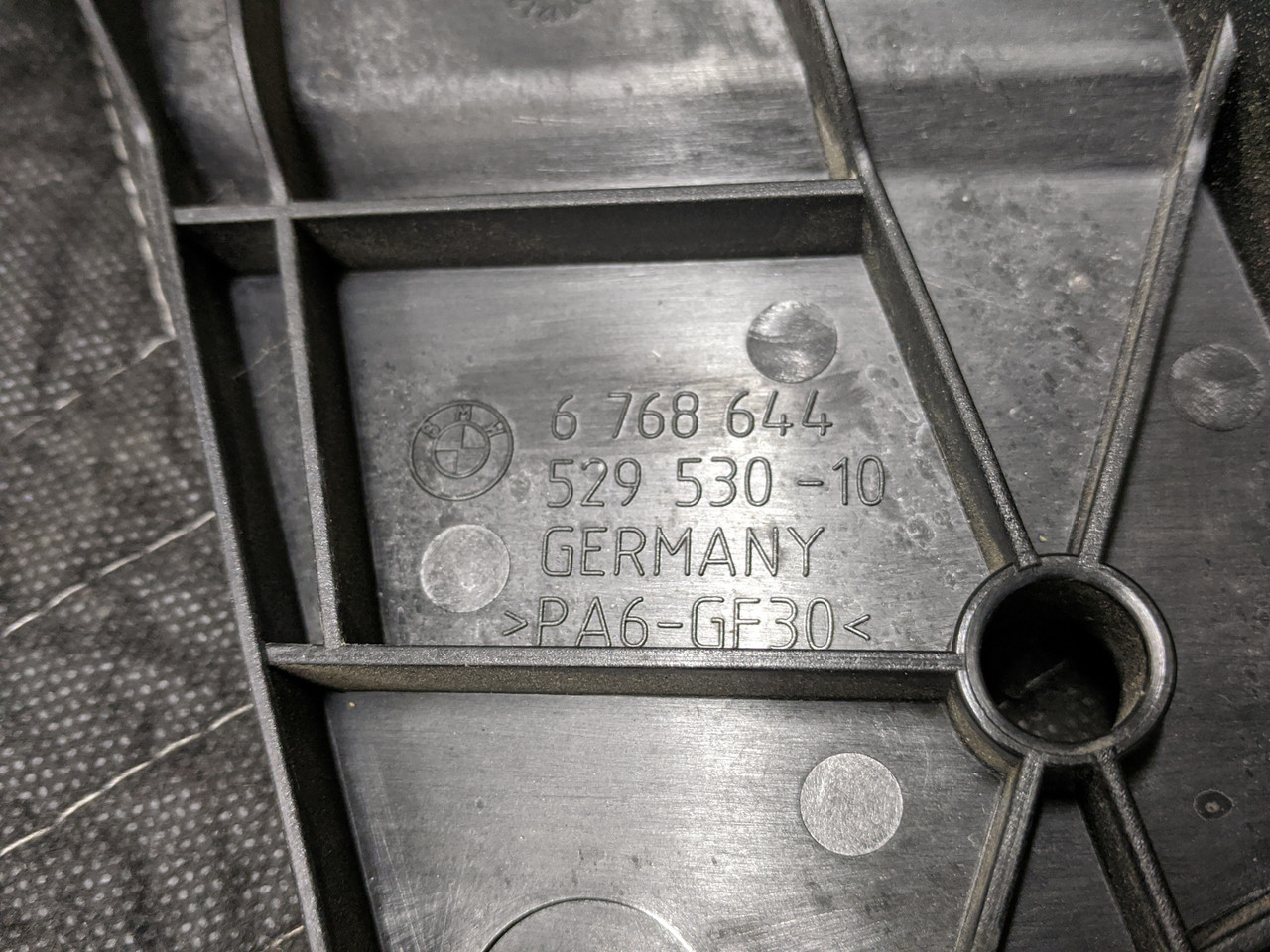 BMW E90/E91/E92/E93 3-Series Charcoal Canister Bracket 16136768644