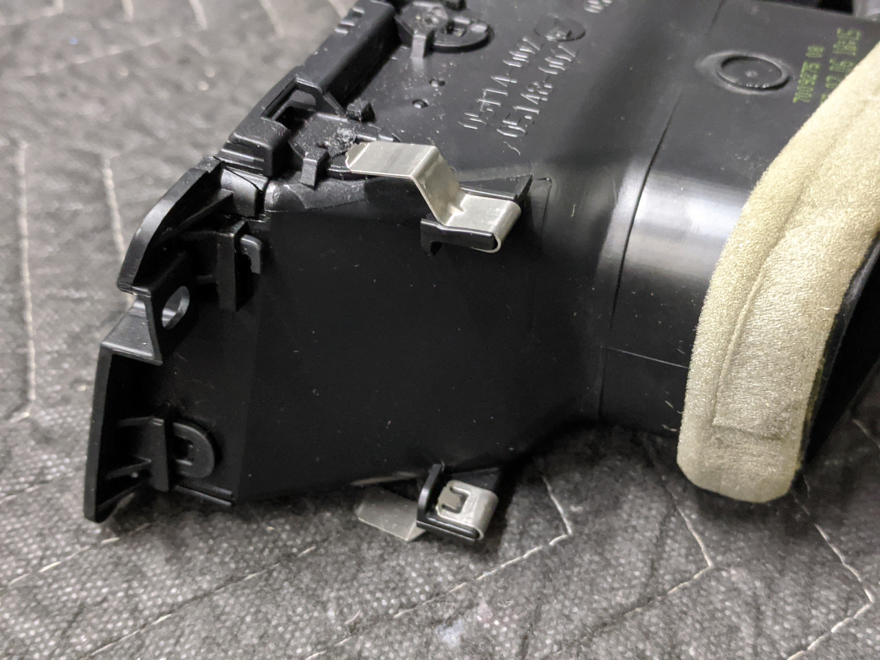 BMW E63/E64 64227009275 | recycleBMWs.com | Used BMW Parts