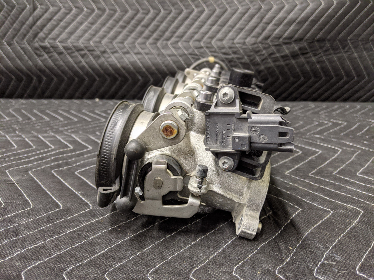 BMW E90/E92/E93 M3 S65 13547838246 | recycleBMWs.com | Used BMW Parts