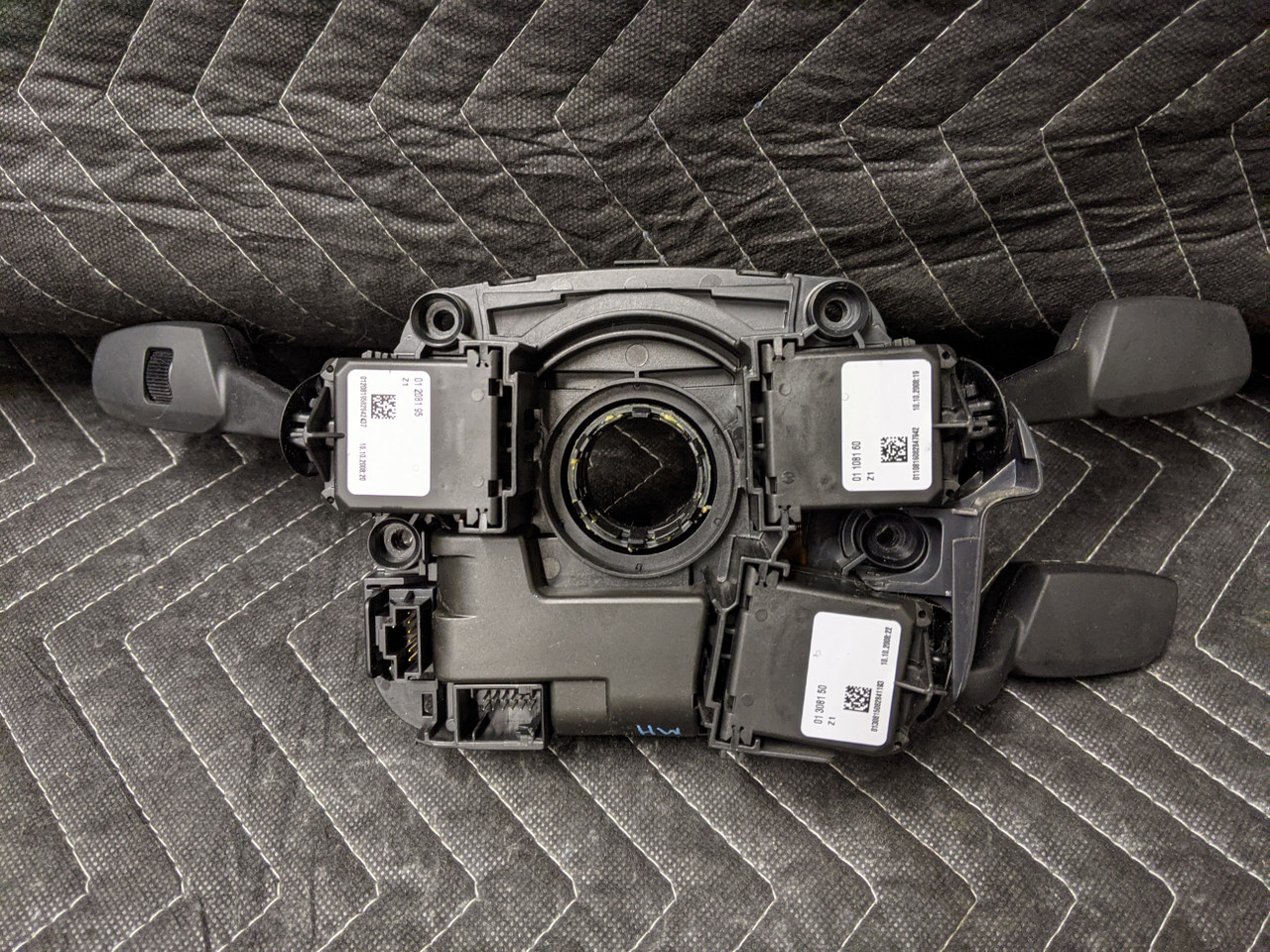 BMW E89/E90/E92/E93 61319123049 | recycleBMWs.com | Used BMW Parts