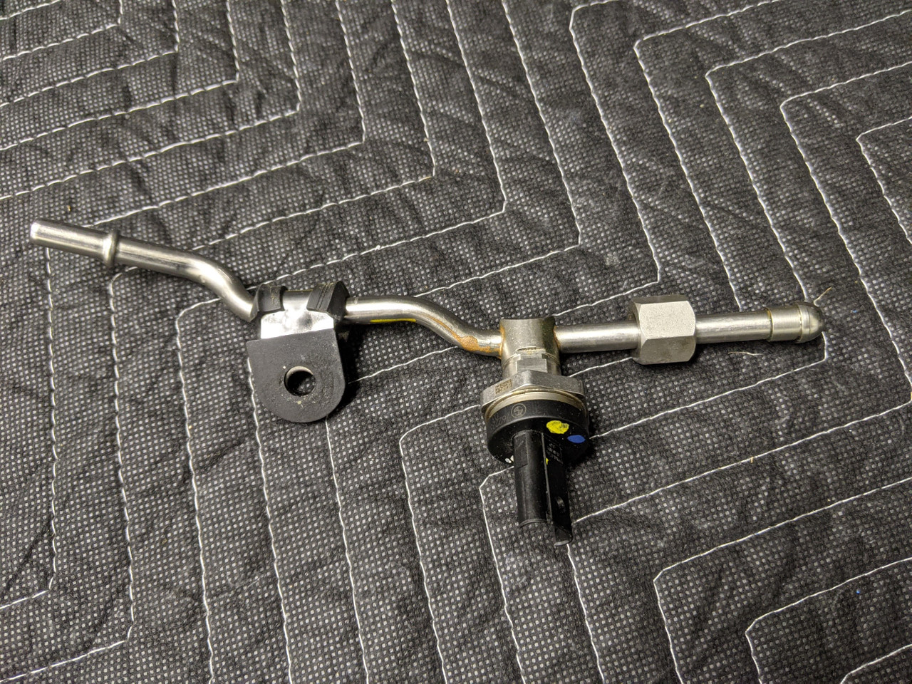 BMW E90/E91/E92/E93 13537622751 | recycleBMWs.com | Used BMW Parts