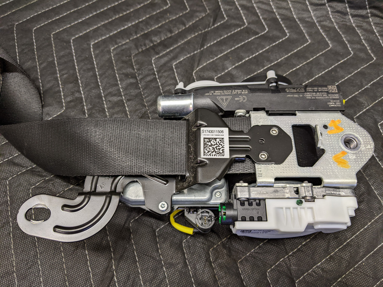 BMW F90/G30 72117430115 | recycleBMWs.com | Used BMW Parts