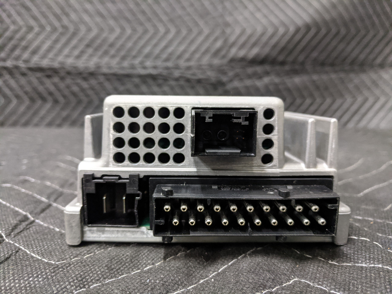 BMW E60/E61/E63/E64/E90/E91/E92/E93 M3 Hifi Audio Amplifier 65127851364