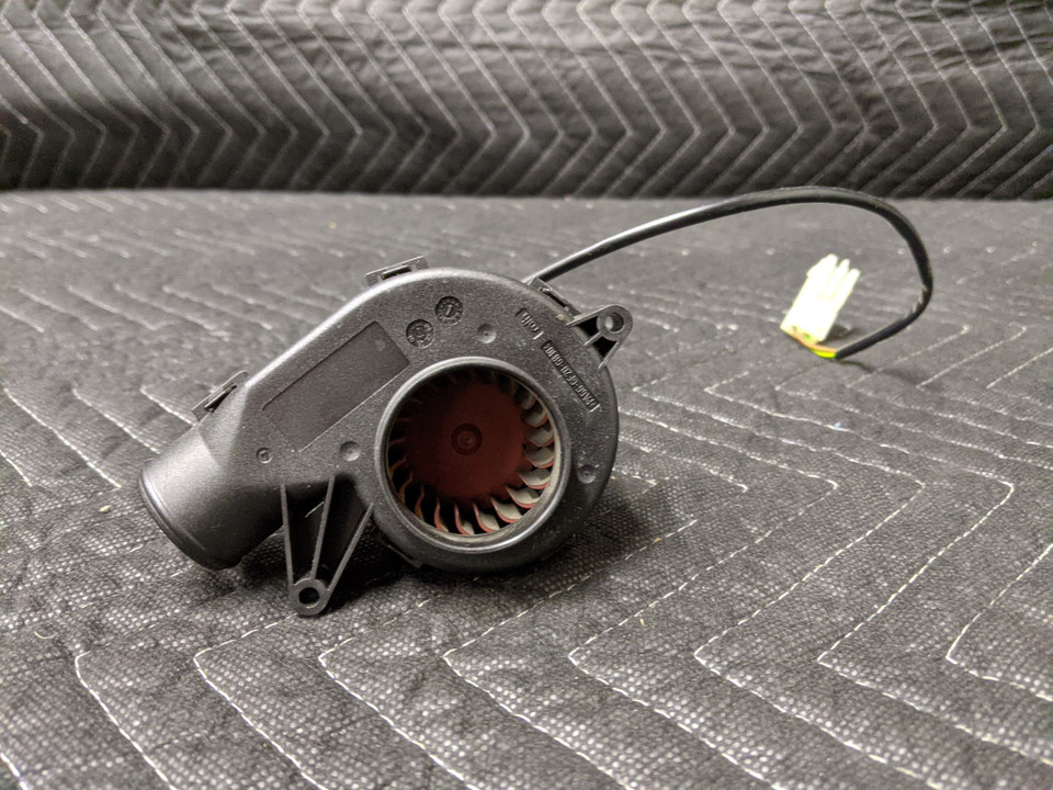 BMW E63/E64/E90/E91/E92/E93 3-Series E-Box Fan 12907531783