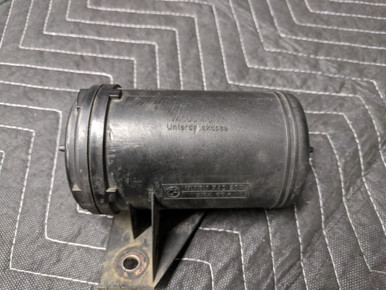 BMW E36/E46/E83 X3 Vacuum Tank 18101740207