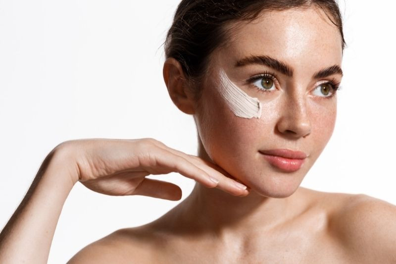 The Best Ways To Moisturize Acne Prone Skin Jil Goorman Beauty