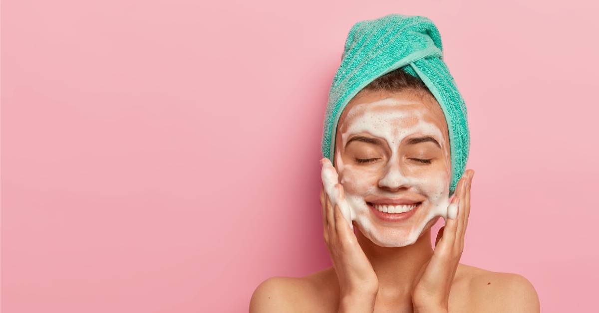 How To Effectively Cleanse Your Face for Clear Skin - Jil Goorman Beauty