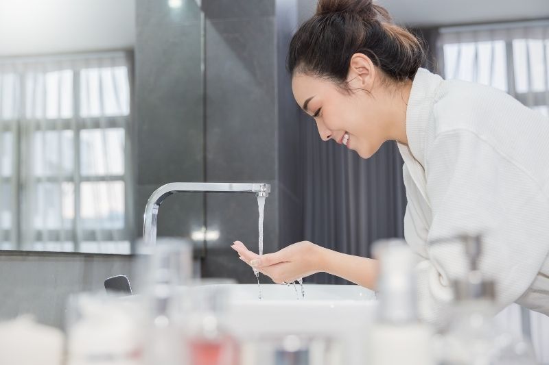 The Dos And Donts Of Using Makeup On Acne Prone Skin Jil Goorman Beauty