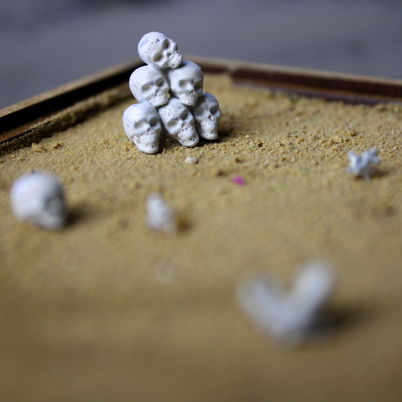Skull & Bone Basing Kit – Army Fine Dead Sand 180ml + Resin Bones ...