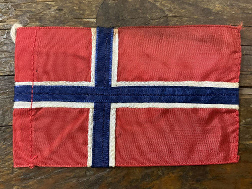 Vintage cloth mini FLAG & METAL NORWAY ensign merchant flag 1970's EVC