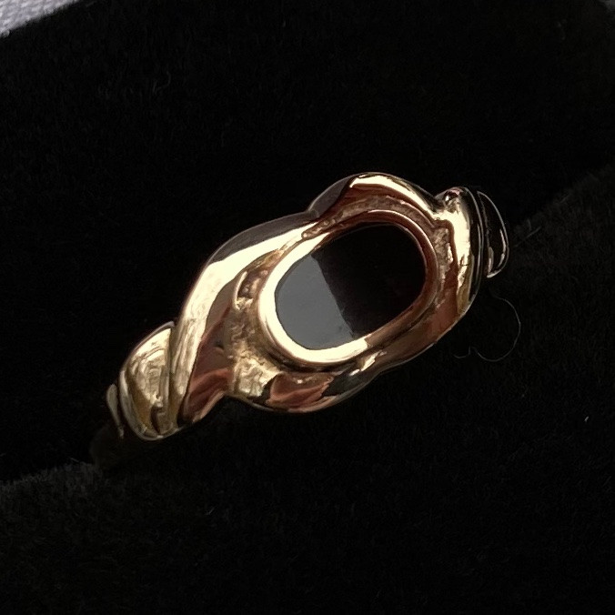 9ct Yellow Gold Whitby Jet Elongated Oval Twist Ring 592GR - Aurora Jet