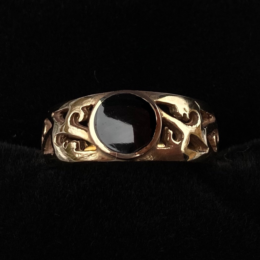Whitby Jet 18ct Yellow Gold Round Filigree Ring 629GR - Aurora Jet