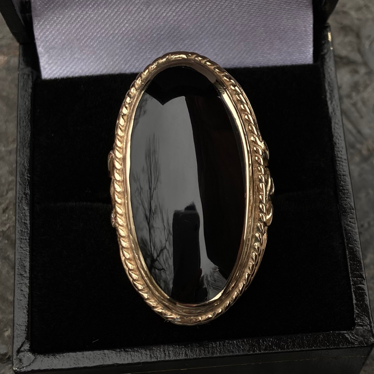 Extra Large 18ct Yellow Gold Whitby Jet Fancy Oval Ring 638GR - Aurora Jet