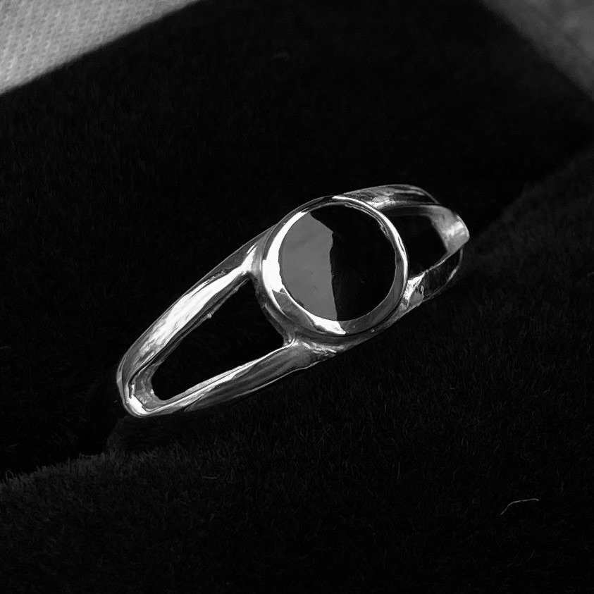 Whitby Jet Rings | Handcrafted Jewellery | Aurora Jet