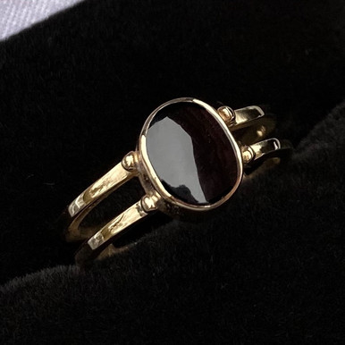 9ct Yellow Gold Whitby Jet Parallel Split Shank Ring 605GR - Aurora Jet