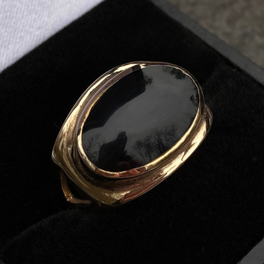 18ct Yellow Gold Whitby Jet Large Oval Split Shoulder Ring 655GR ...