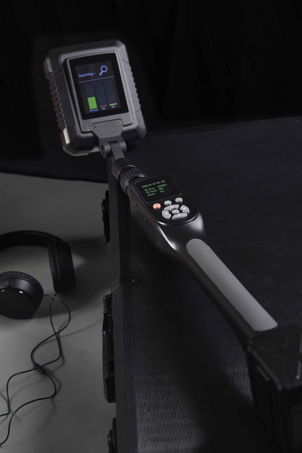 DT-810 Non Linear Junction Detector - SpyAssociates.com