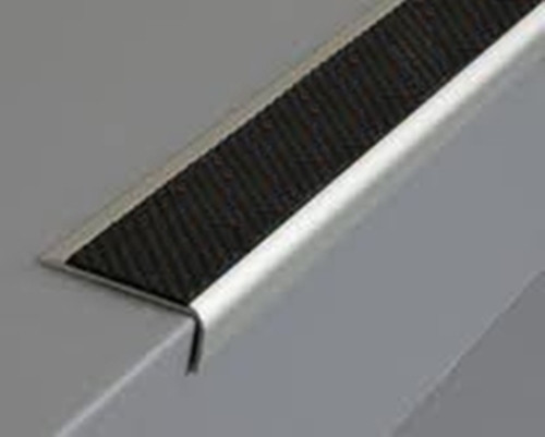 Outdoor/Indoor Anti-Slip Rake Back Stair Nosing – 2.5m