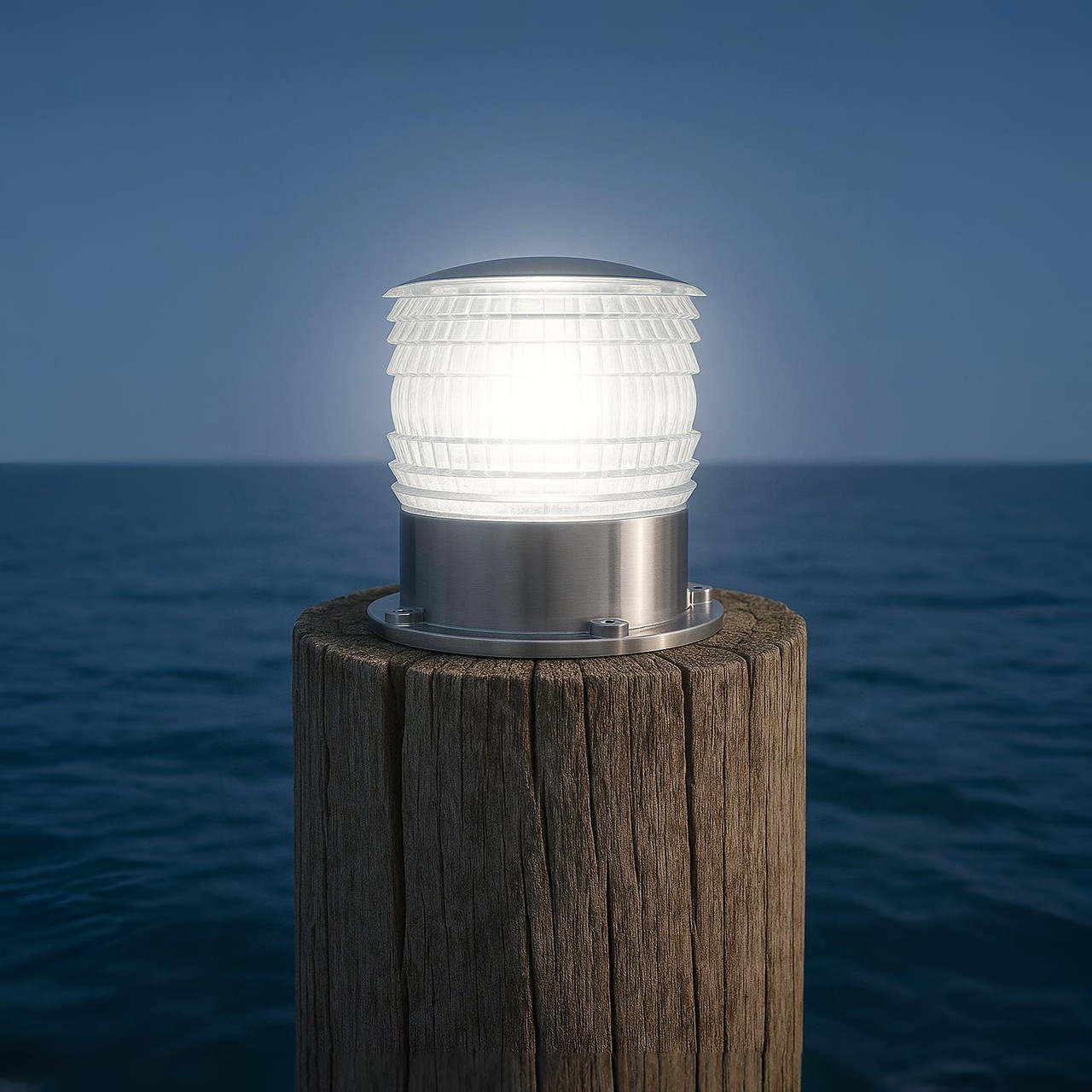 Solar Marine Light Commercial Grade Constant White IP68 140 Hours ...