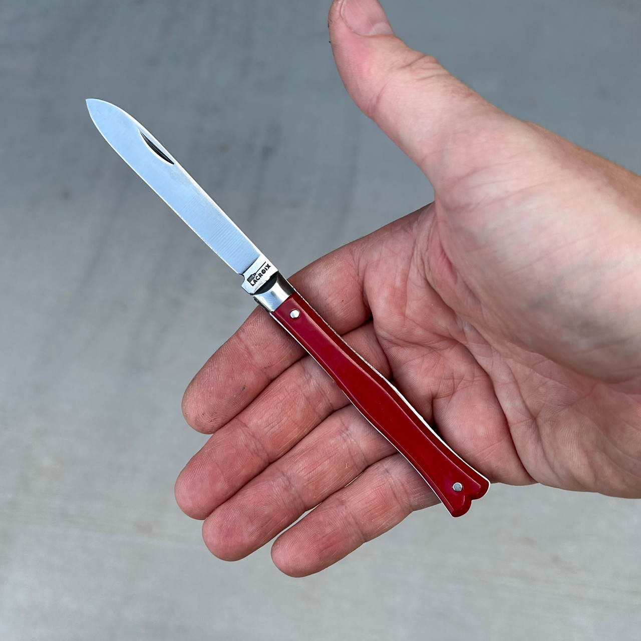 Fishtail knife