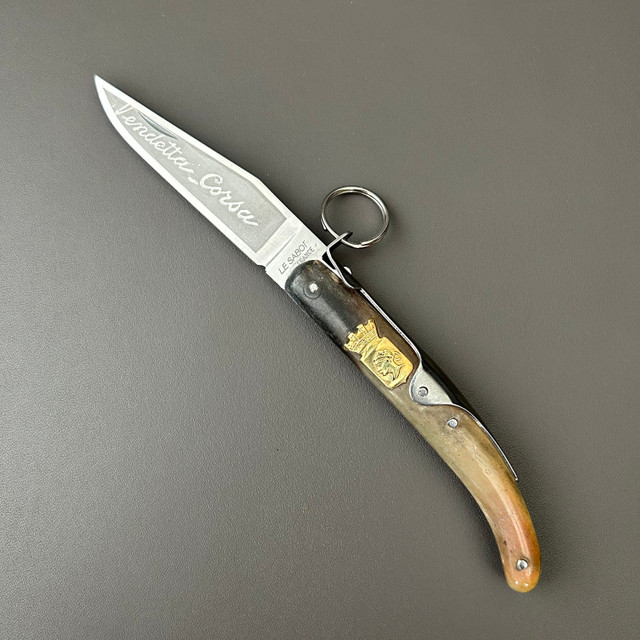 Fishtail knife