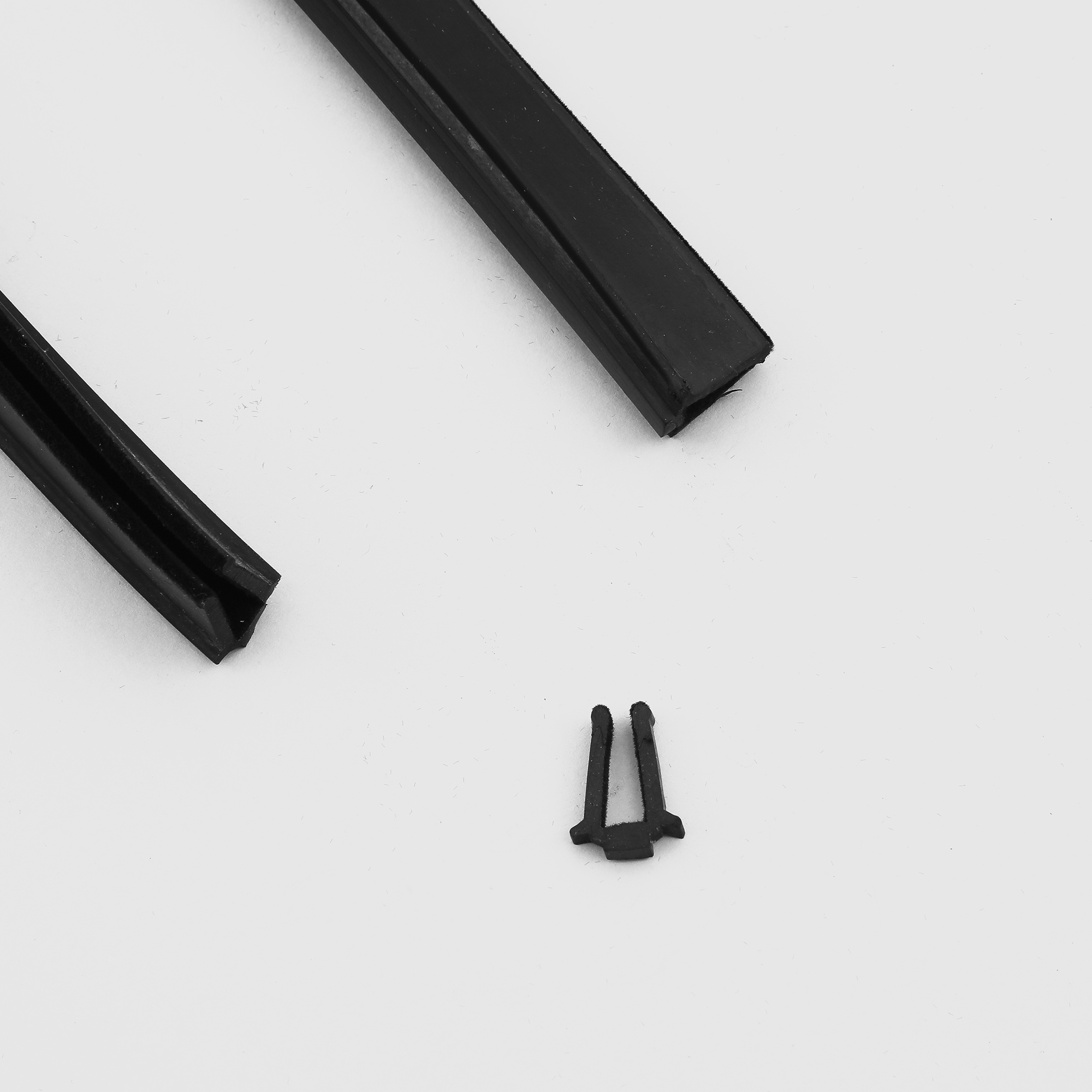 Mopar B Body 68-70 COUPE / POST Door Glass Rear Lower Lock Side Run ...