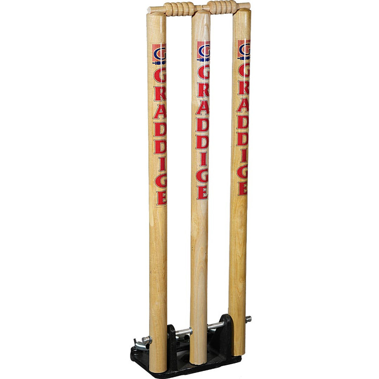 Graddige Spring Back Cricket Stumps - Training Aid