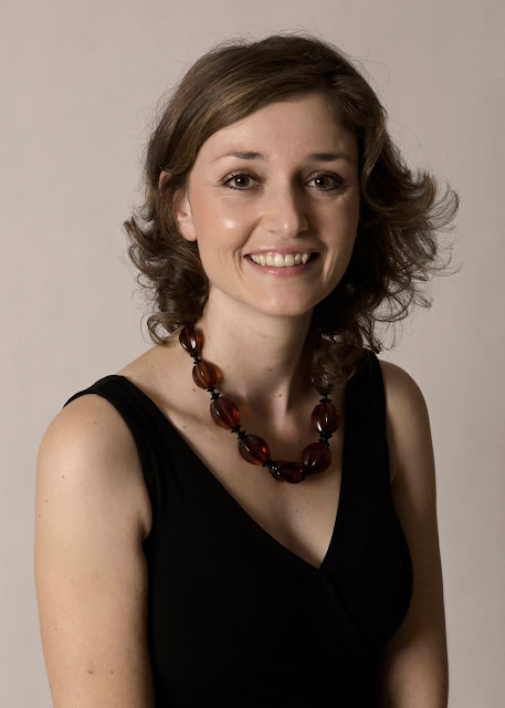 Author Interview — FAMILY RESILIENCE: Deborah Kelly - Novel Insight