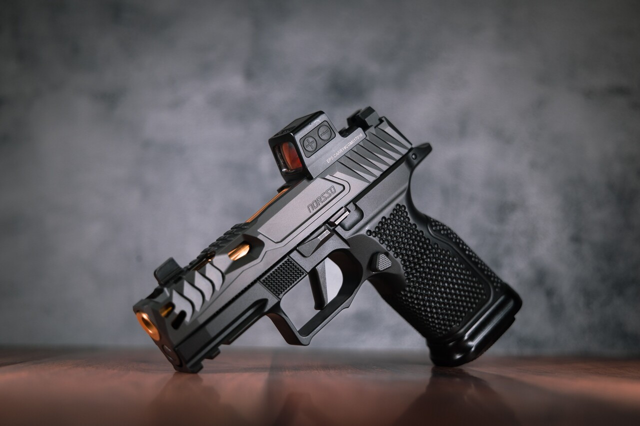 R11 EDGE MACRO
