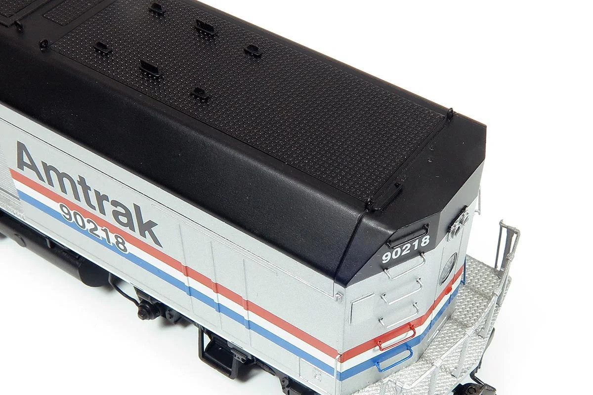 Rapido Trains Inc HO 81519 DCC/ESU LokSound Equipped Amtrak NPCU 'Cabbage' Cab Car 'Phase V ...