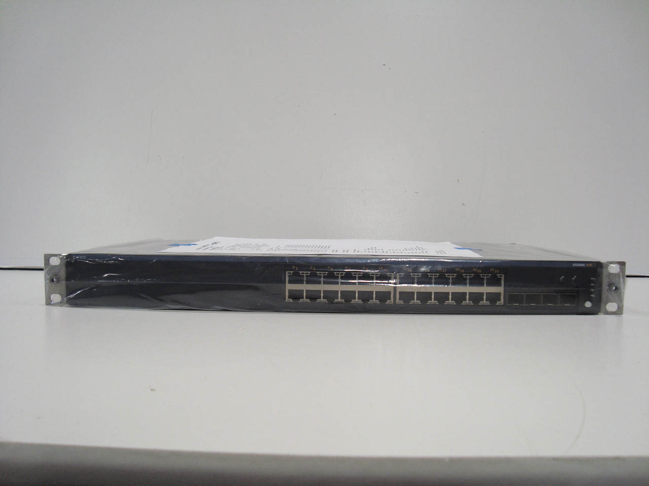 EX2200-24P-4G | EX2200 Ethernet Switches | Novia Networks