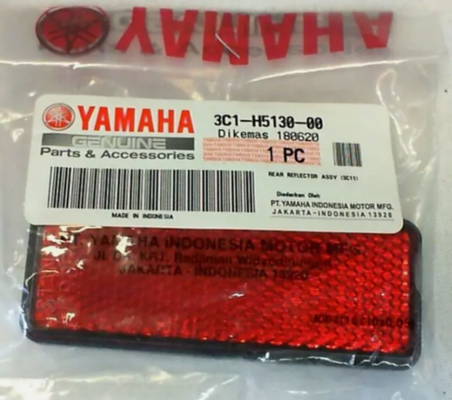 Genuine Rear Fender Cowl Reflector Yamaha YZF R125 R15 R25 R3 3C1-H5130 ...