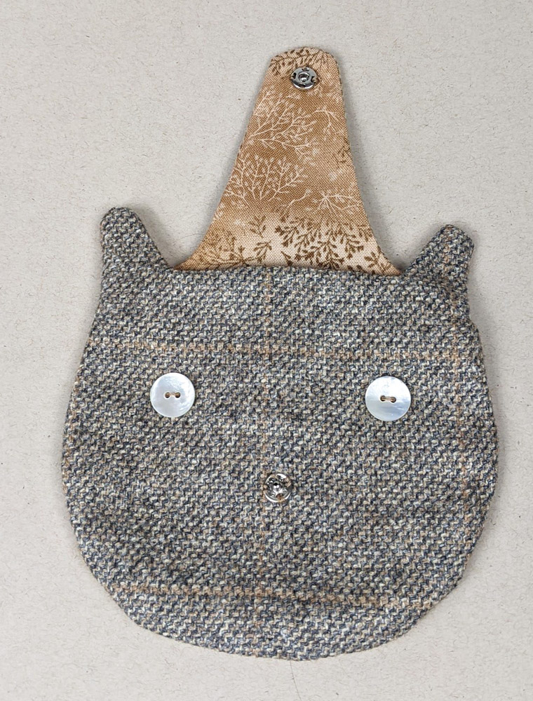 Cat pouch sewing project - Lines of Designs