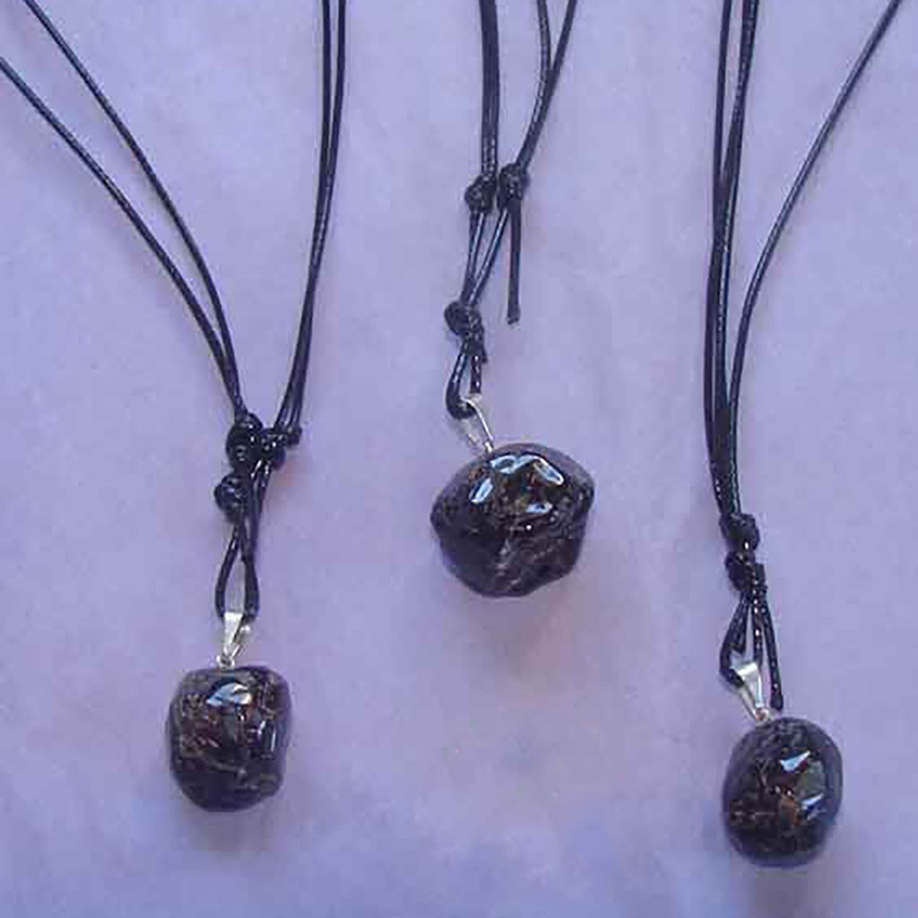 The Benefits of Wearing Garnet - Stone Necklaces for Sale